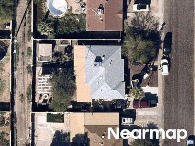 N 28th Dr