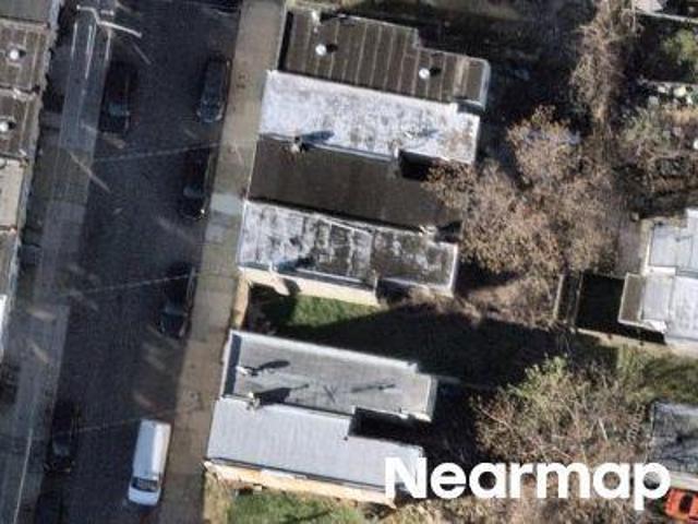 N 28th St