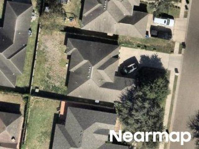N 28th St