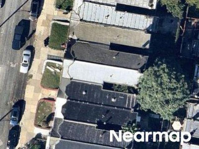 N 28th St