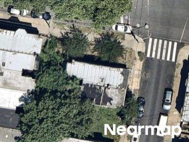 N 28th St