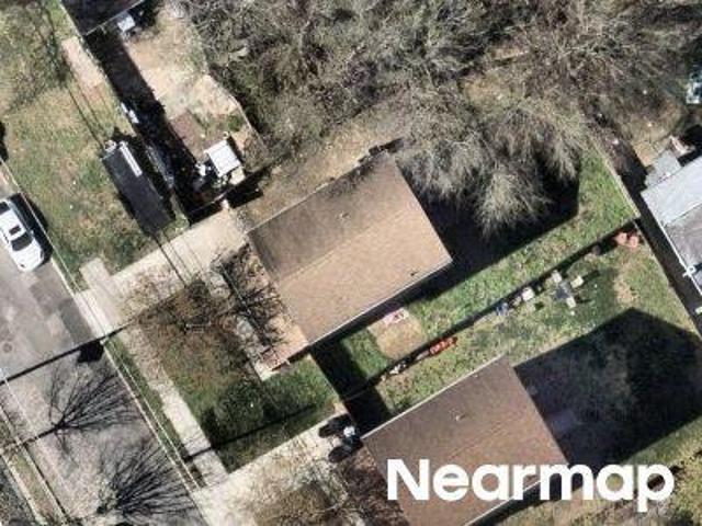 N 28th St