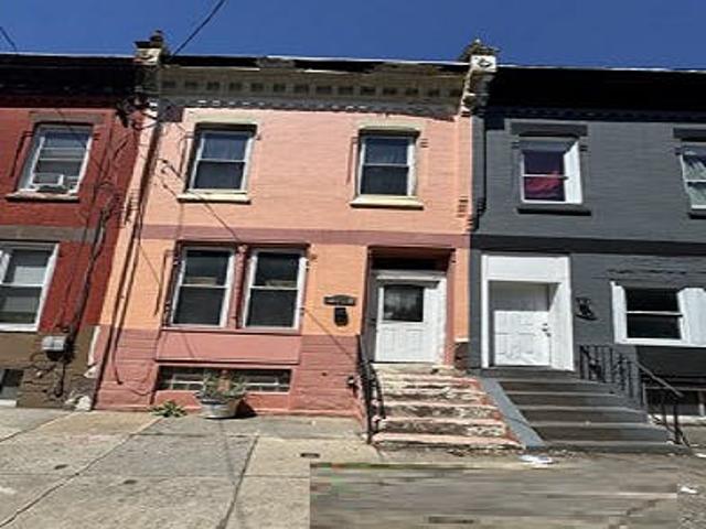 N 28th St