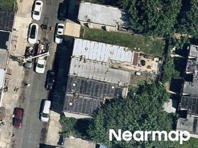 N 28th St
