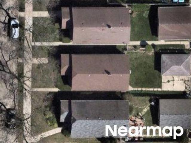 N 28th St
