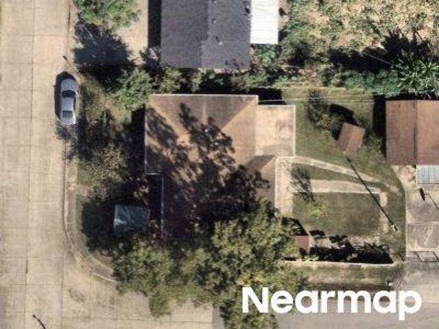 N 29th St