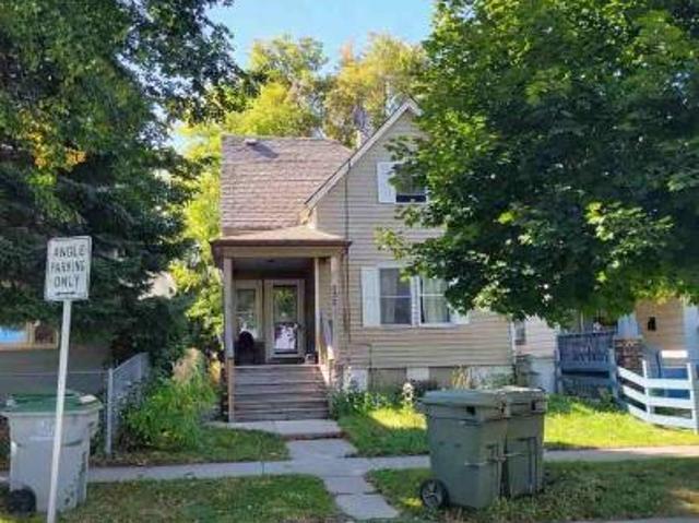 N 29th St