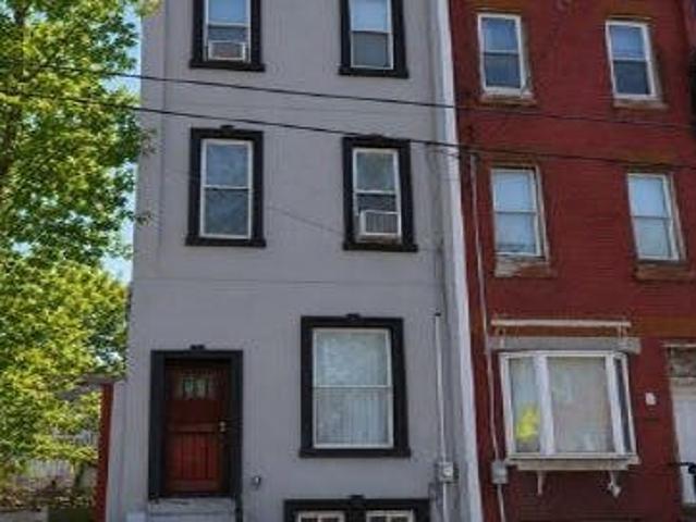 N 29th St