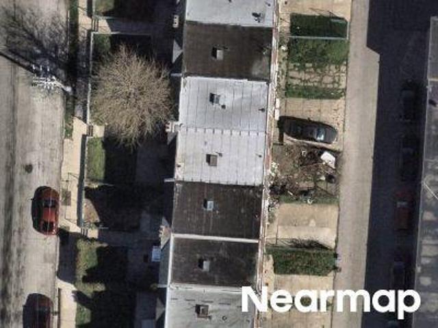 N 21st St