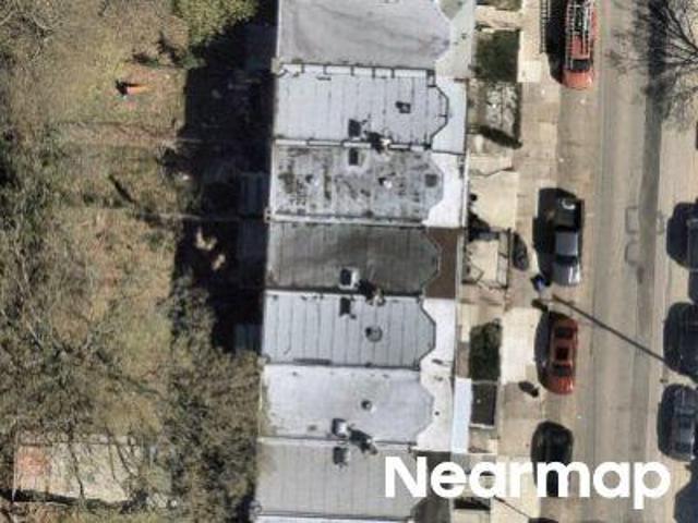 N 21st St