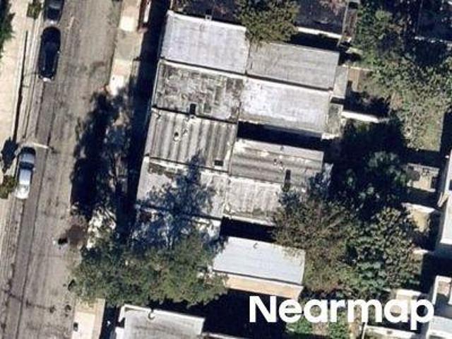 N 21st St