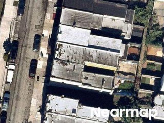 N 21st St