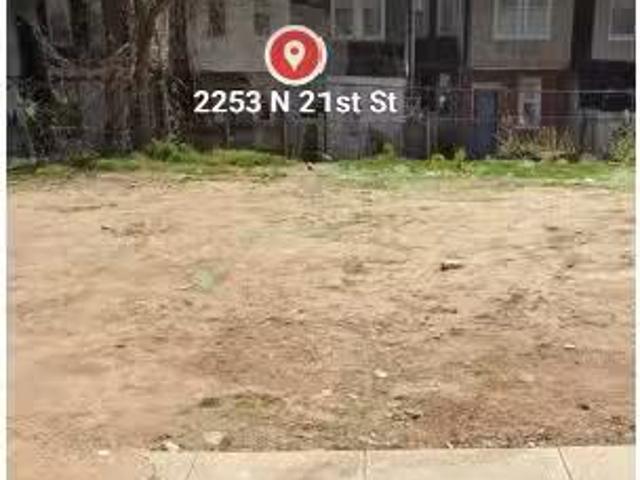N 21st St