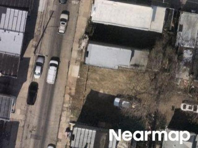 N 21st St