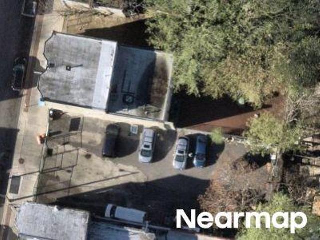 N 22nd St