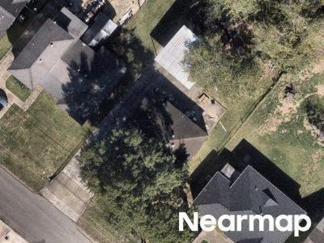N 23rd St