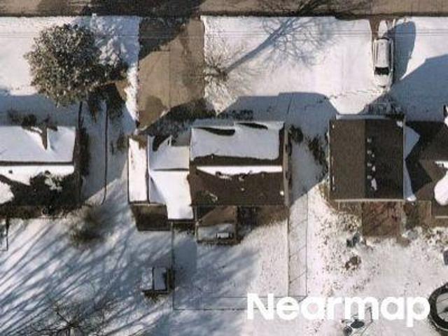 N 2nd Ave E
