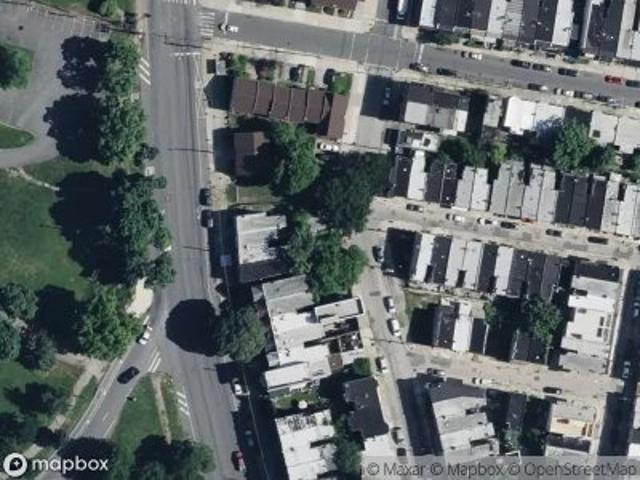 N 34th St