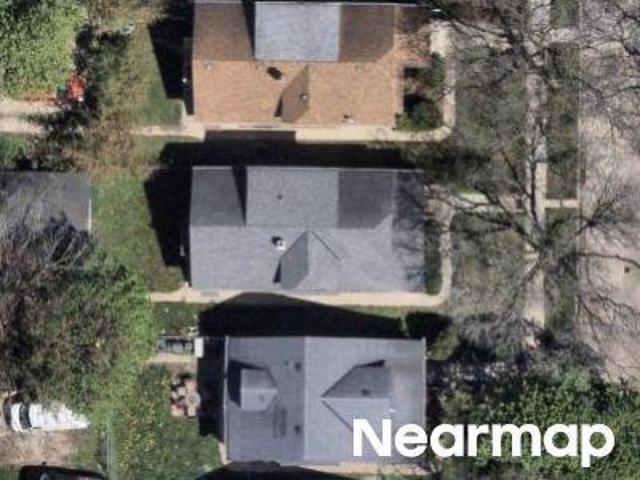 N 34th St