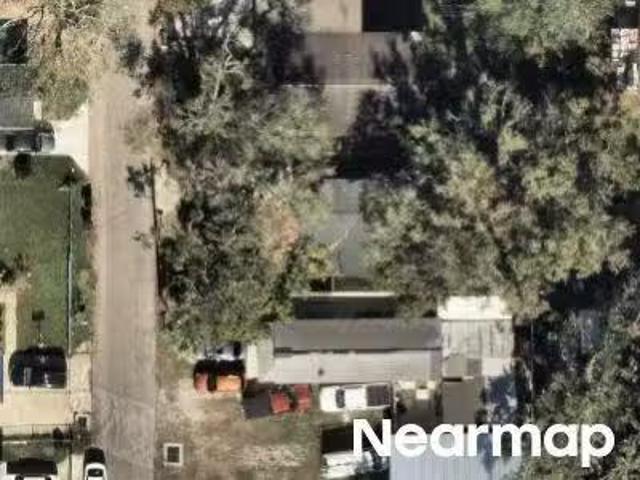 N 35th St