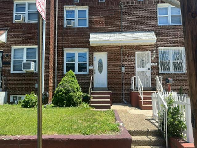 N 35th St