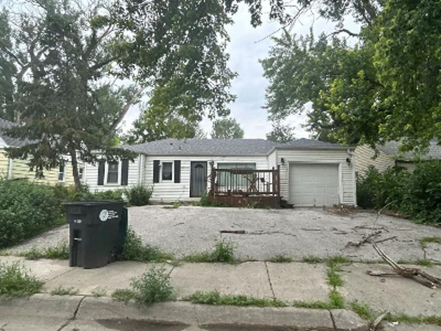 N 35th St