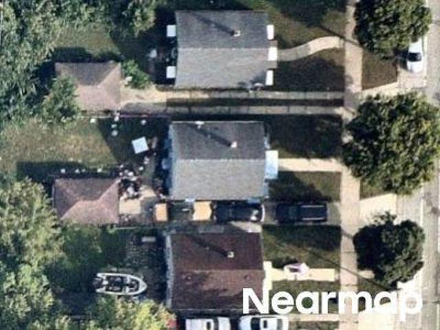 N 35th St