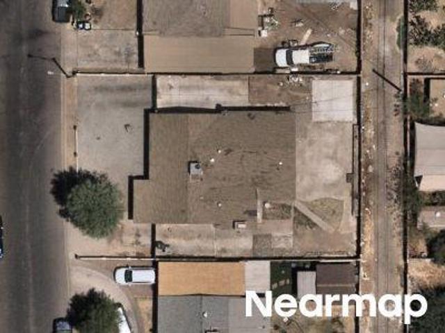 N 37th Dr