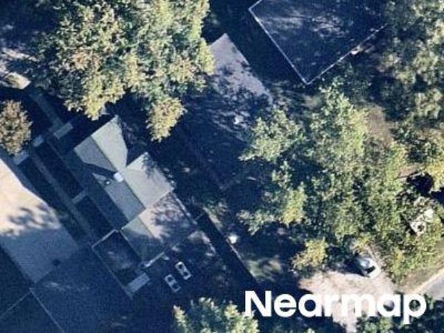 N 37th St
