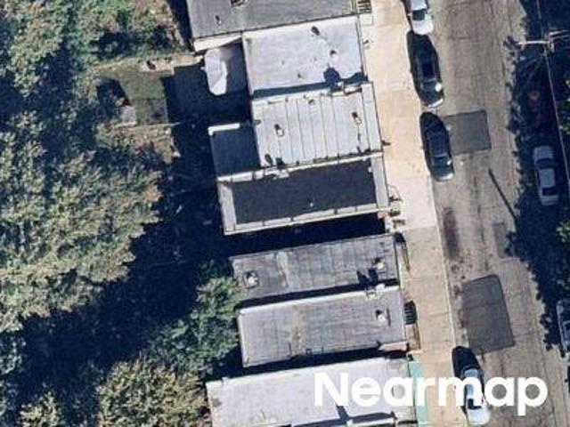 N 37th St