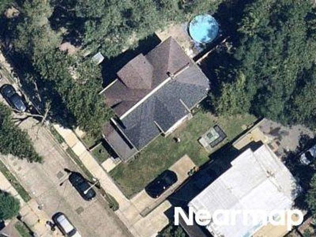 N 37th St