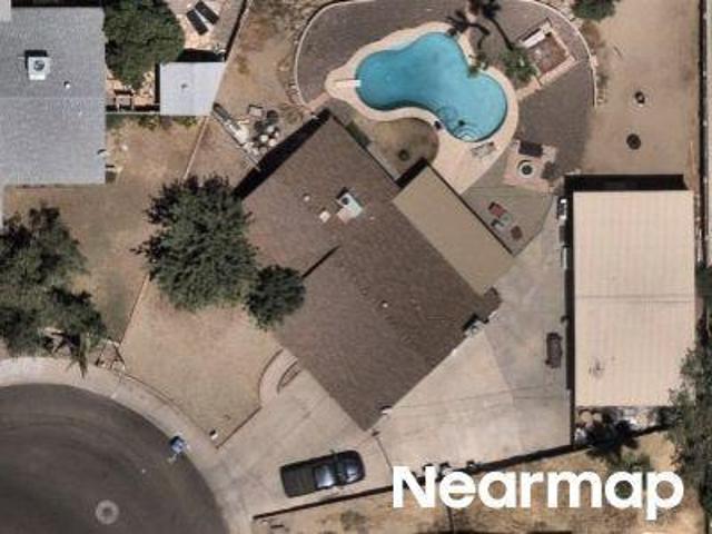 N 38th Dr