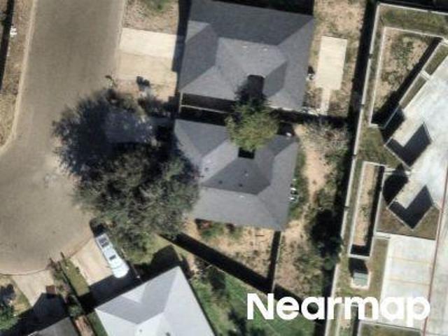 N 38th Ln