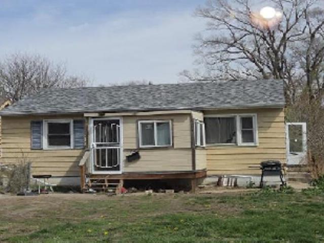 N 38th St