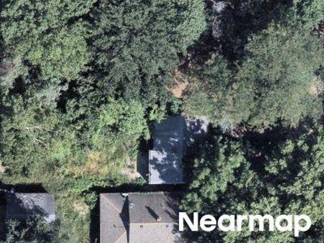 N 38th St