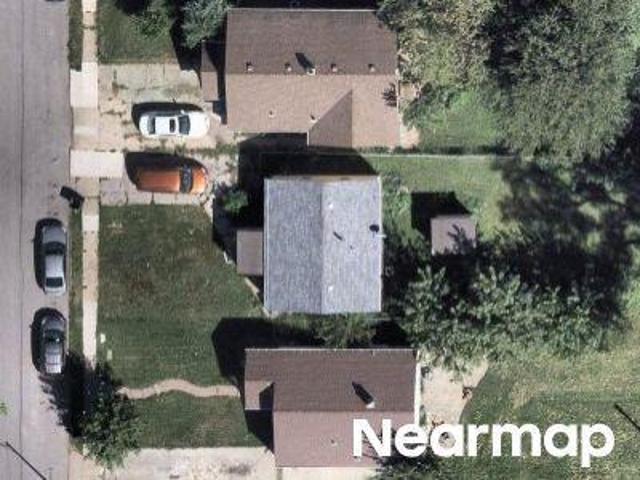 N 38th St