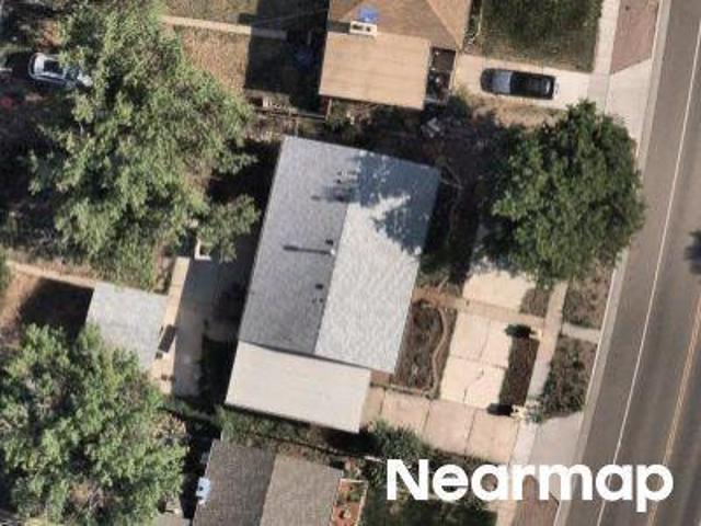 N 30th St