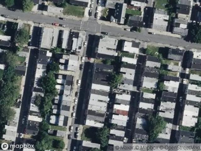 N 30th St