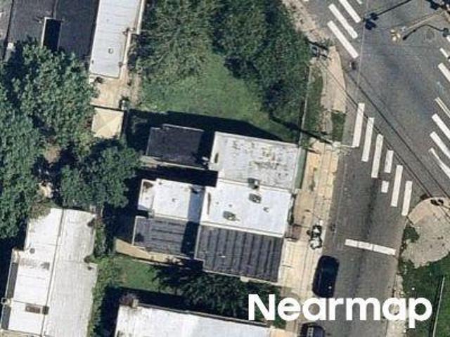 N 31st St