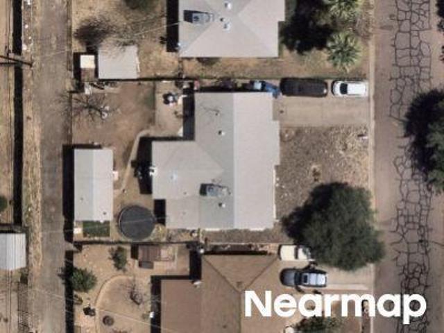 N 32nd Dr