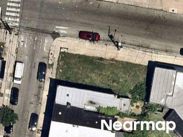 N 32nd St