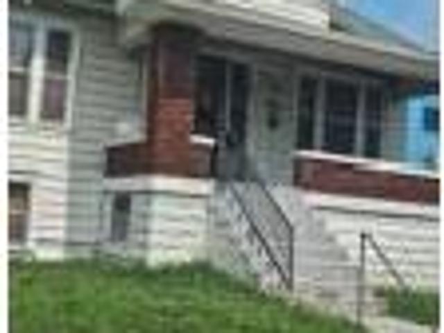 N 32nd St