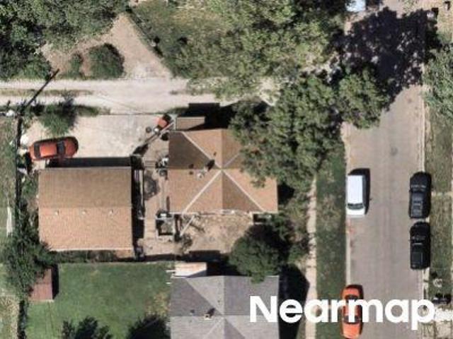 N 32nd St