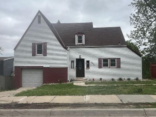 N 32nd St