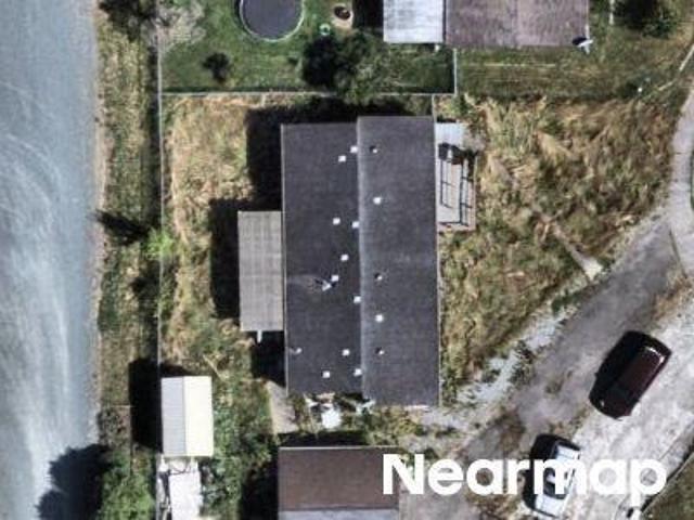 N 32nd Pl