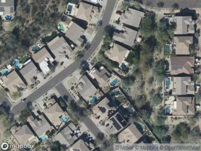 N 33rd Ln
