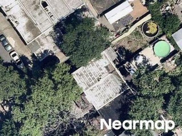 N 33rd St