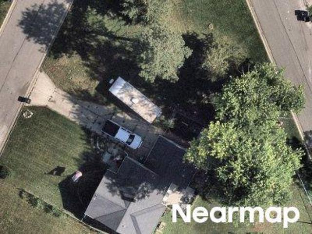N 33rd St
