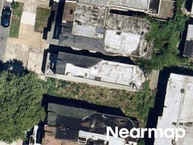N 33rd St