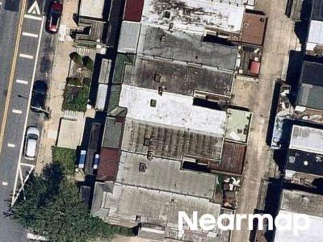 N 33rd St